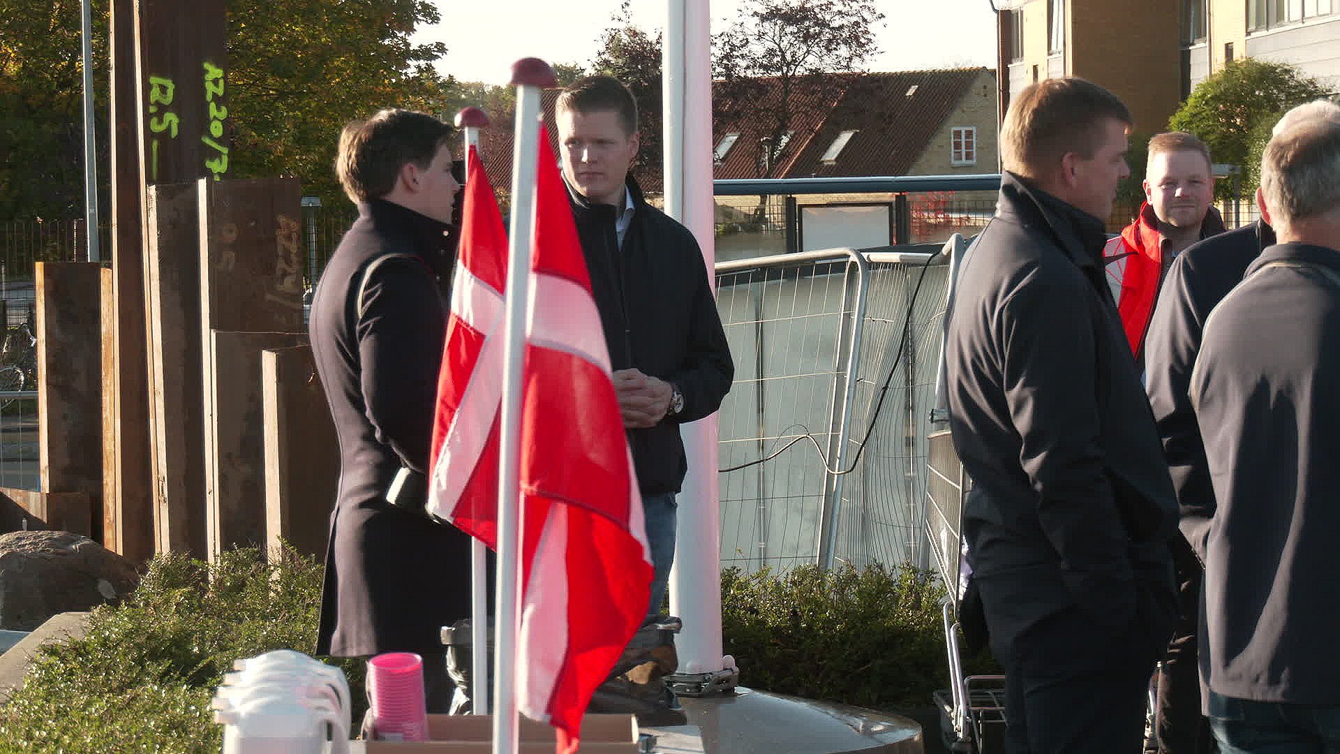 Første spadestik er taget: Nu udvides Tarup Center | TV 2 Fyn