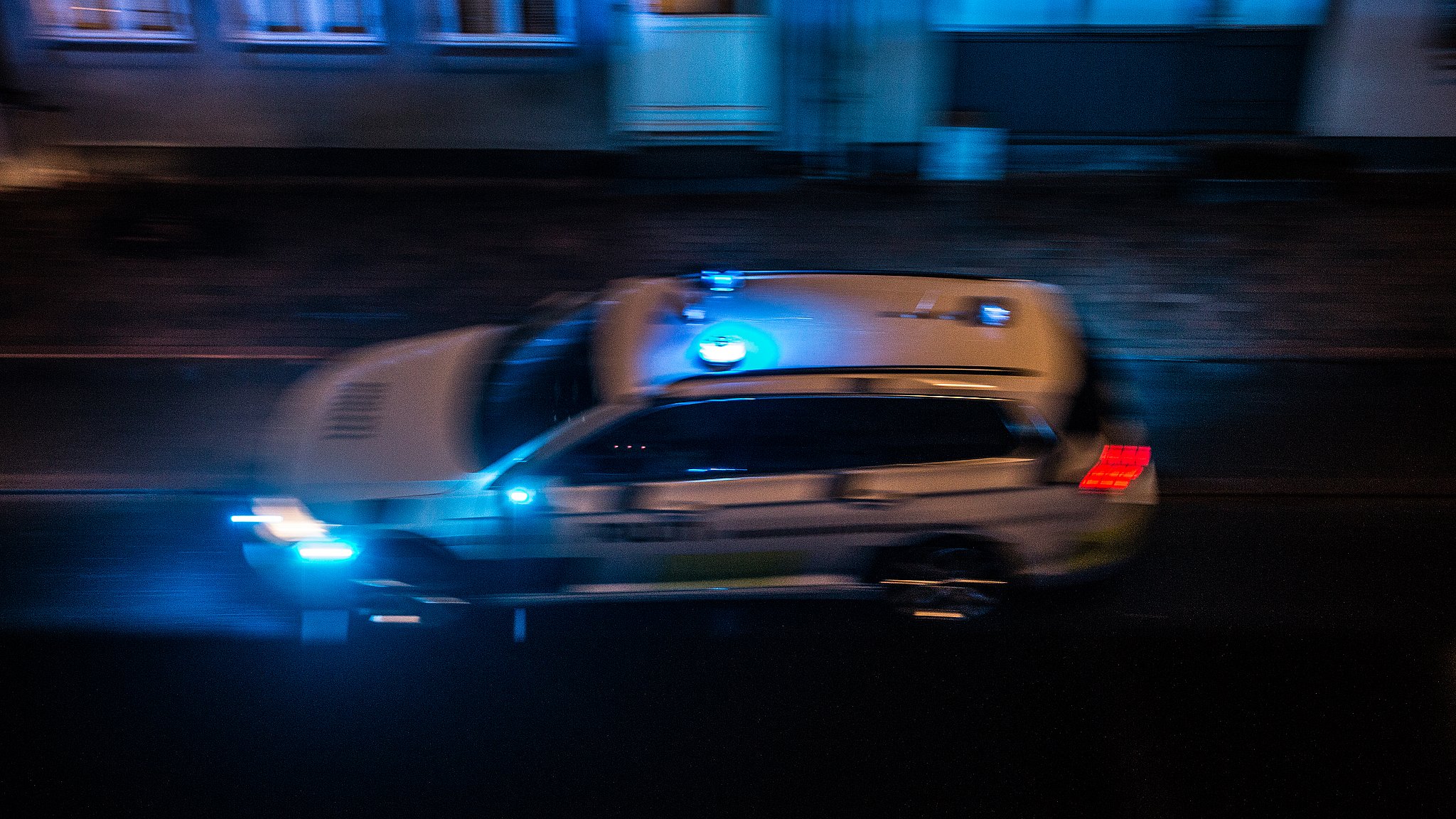 Indbrud hos mekaniker: Fyns Politi efterlyser to stjålne biler | TV 2 Fyn Indbrud hos mekaniker: Fyns Politi efterlyser to stjålne biler | TV 2 Fyn